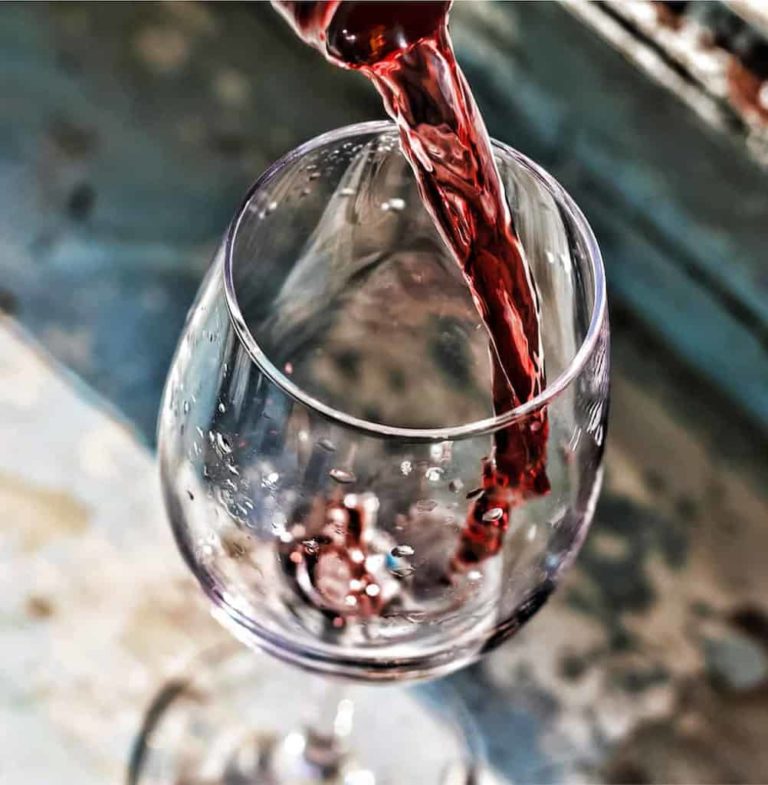 19 Surprising Red Wine Health Benefits to Know About