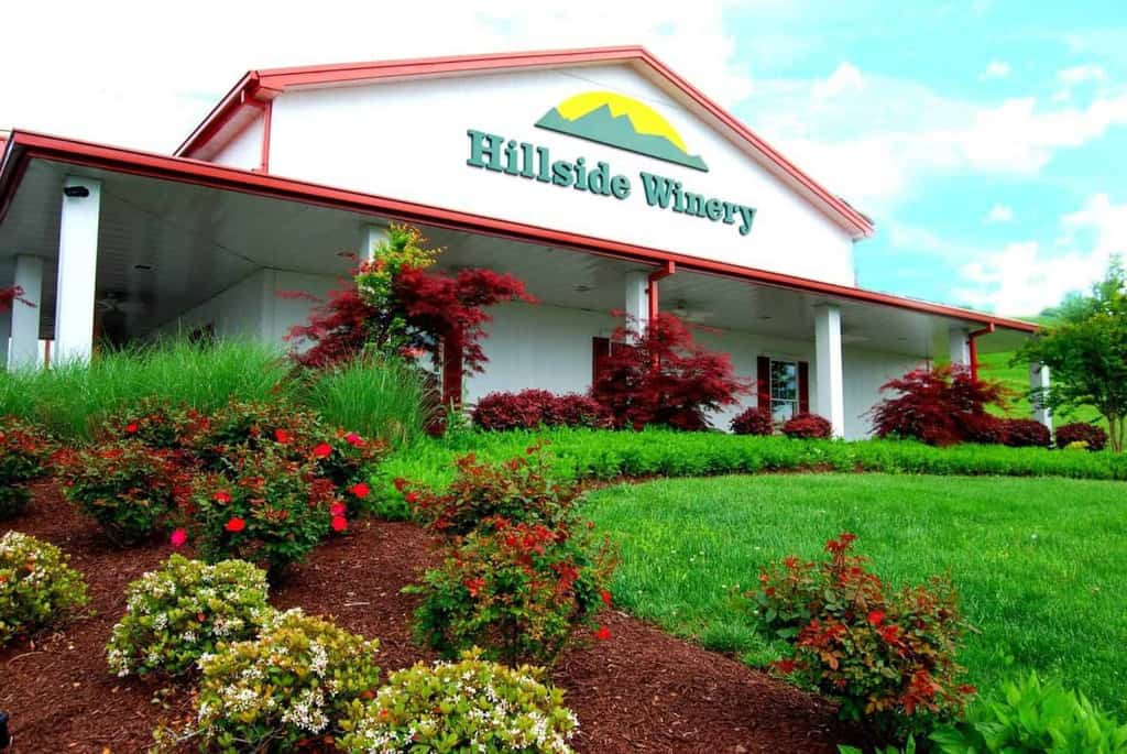 HIllside Winery (Sevierville) • Wine Tastings, Tours, Reviews & Events